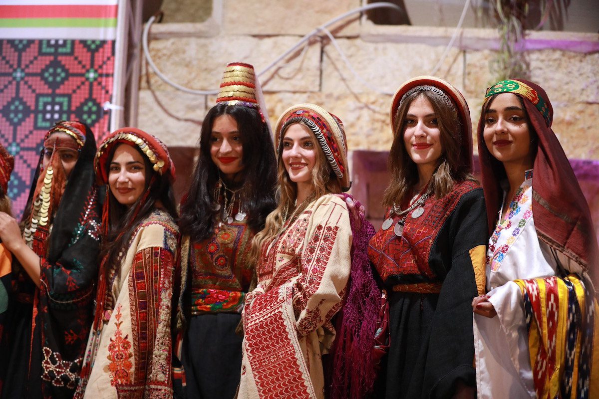 Palestinian Women's Clothing: History, Meaning, and Regional ...